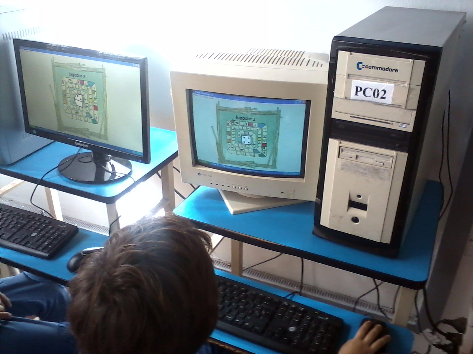 cerebrones: En 2do jugamos en las "compus"